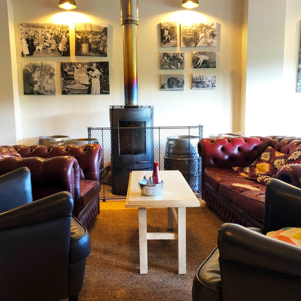 Christmas & New Year Opening Hours at the Brewery Tap – Hogs Back Brewery