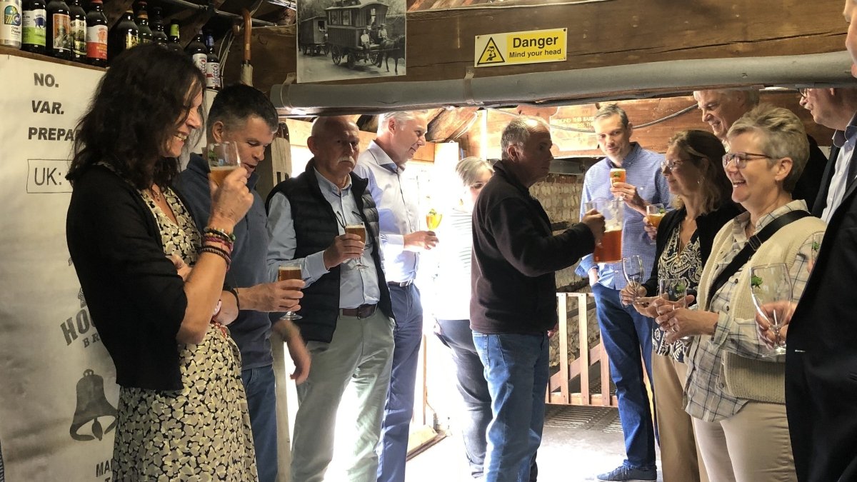 Kingsfield Academy enjoy tour the brewery – Hogs Back Brewery