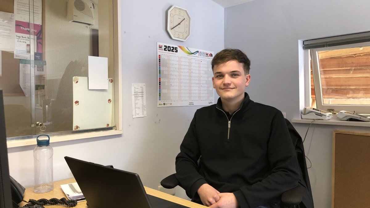 New Sales Apprentice Signs Up to the TEA Academy! – Hogs Back Brewery