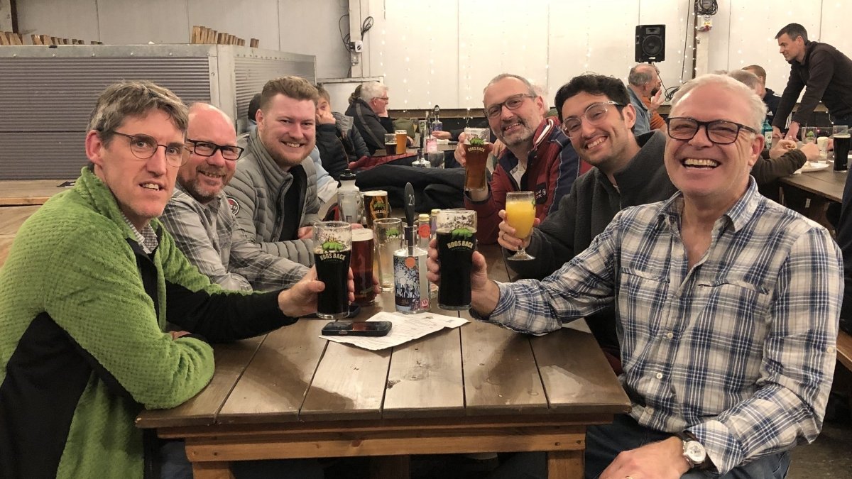 Snout Stout goes down smoothly at exclusive tasting – Hogs Back Brewery